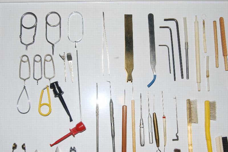 FRANK MATARELLI FLY TYING TOOLS & PARAPHERNALIA. 80 items from the ...